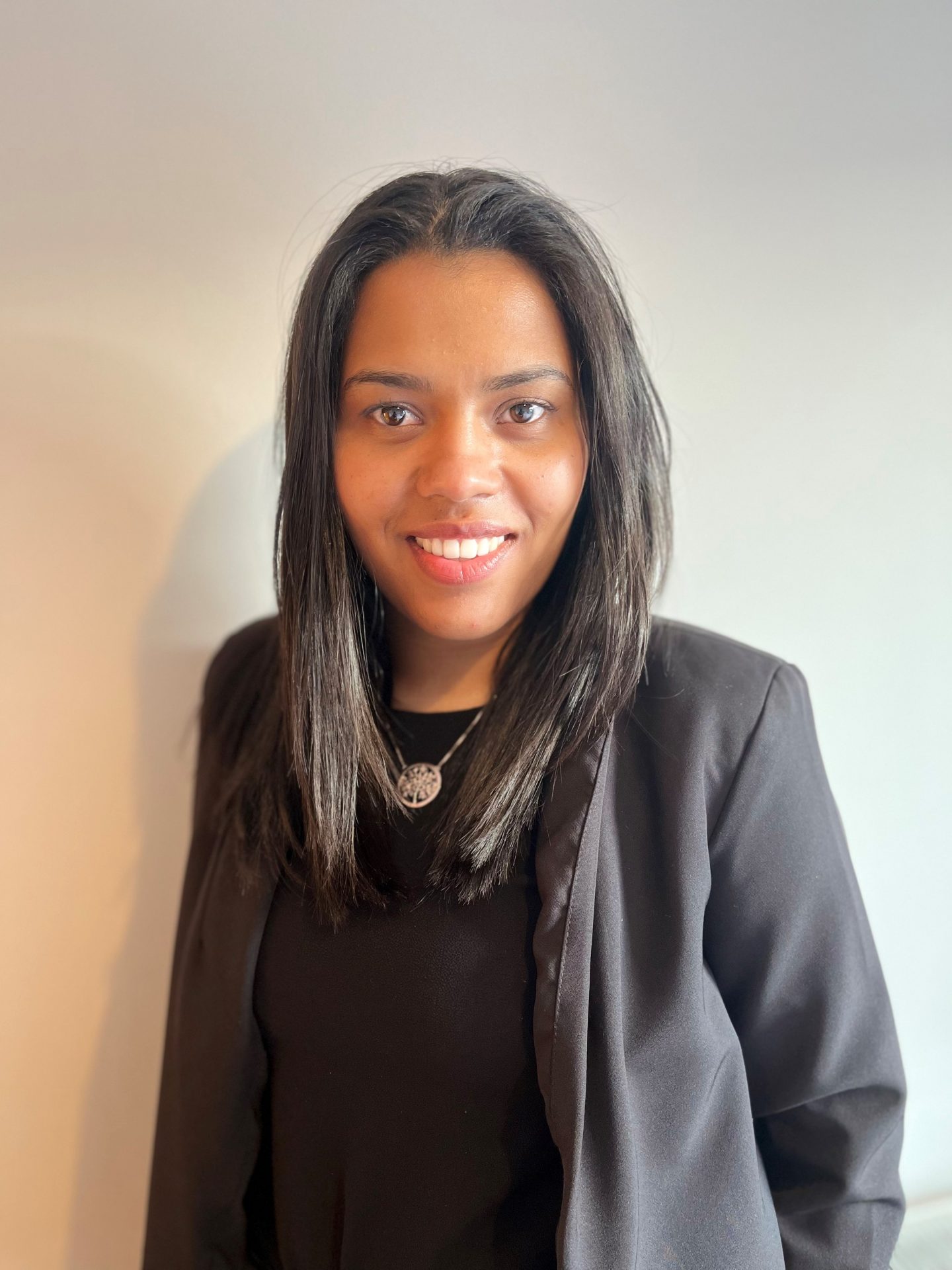 Jessica Lima - TOBIN